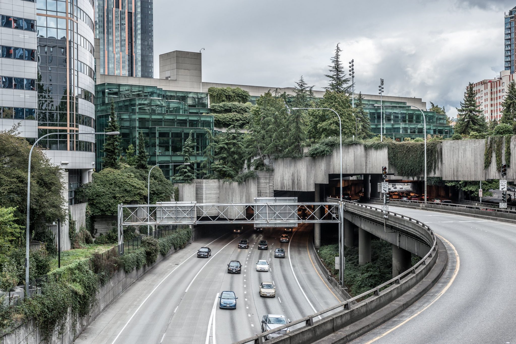 Freeway Park - Seattle's Manmade Canyon | WanderBIG.com