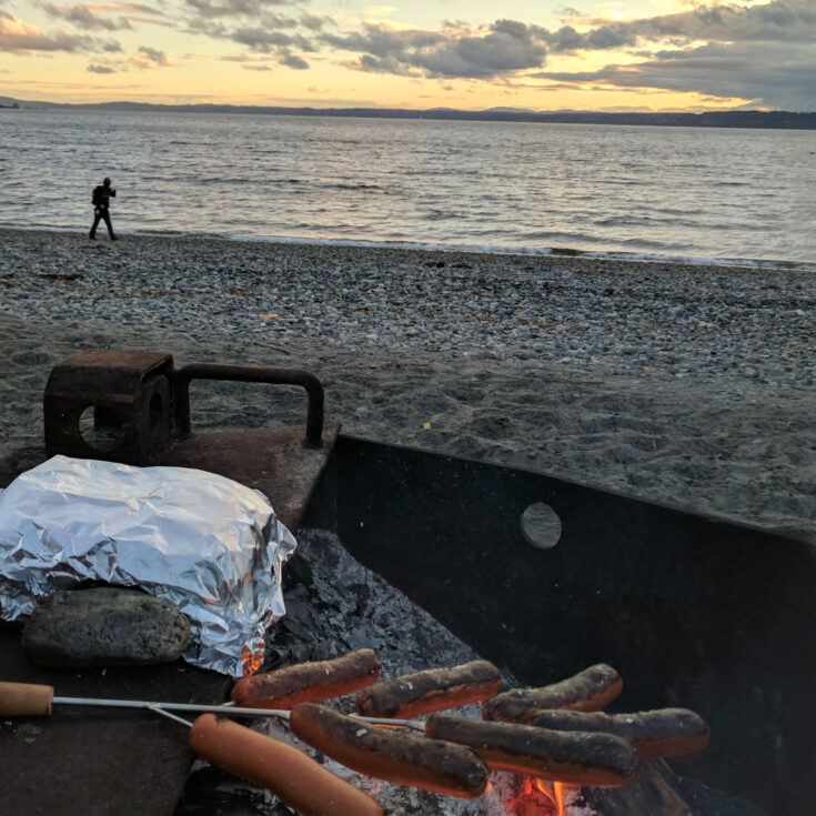 What to Do on the Beach in the Winter | Cold Day Beach Activities ...