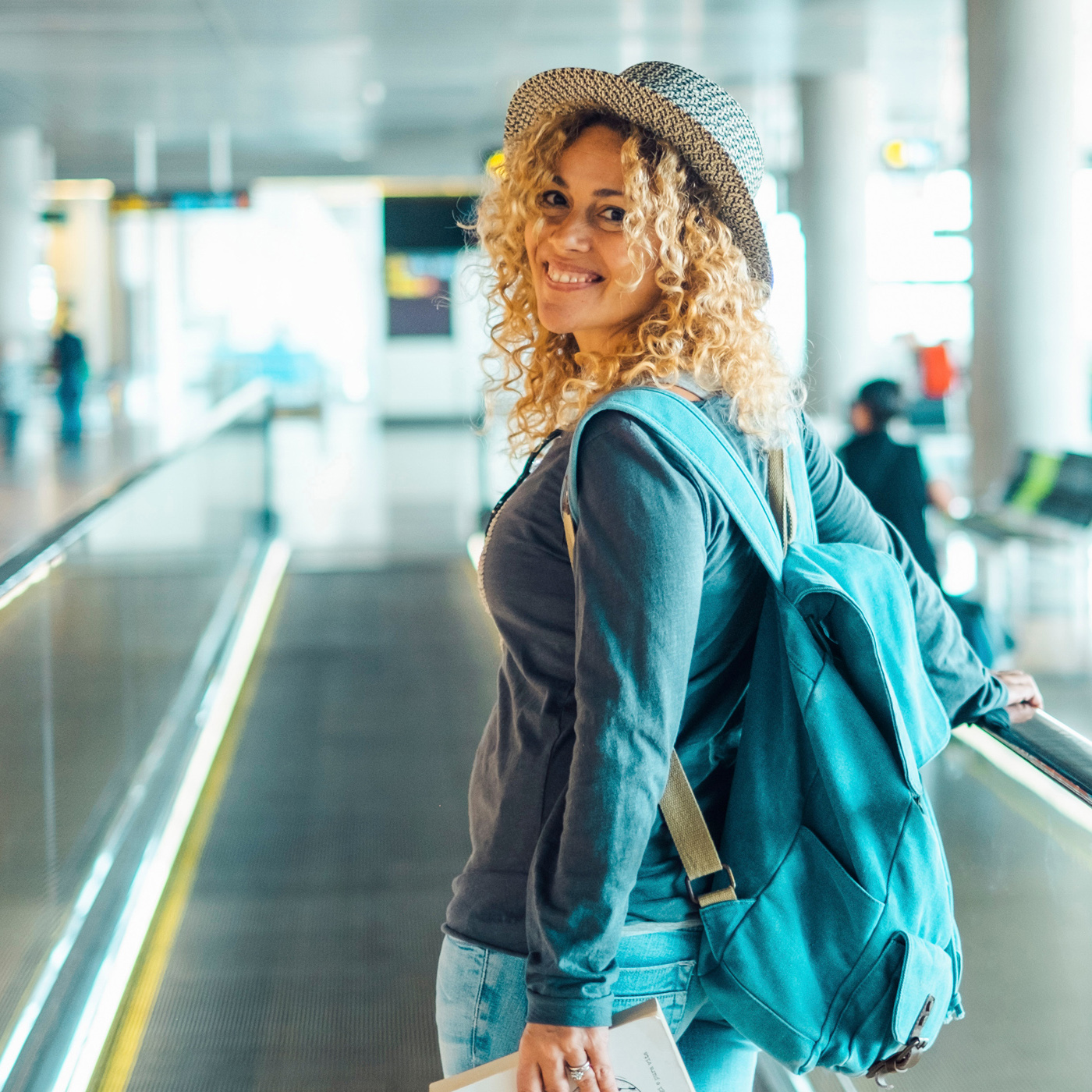 Makeup on Planes: 13 Beauty Tips for Stylish Airport Arrivals ...